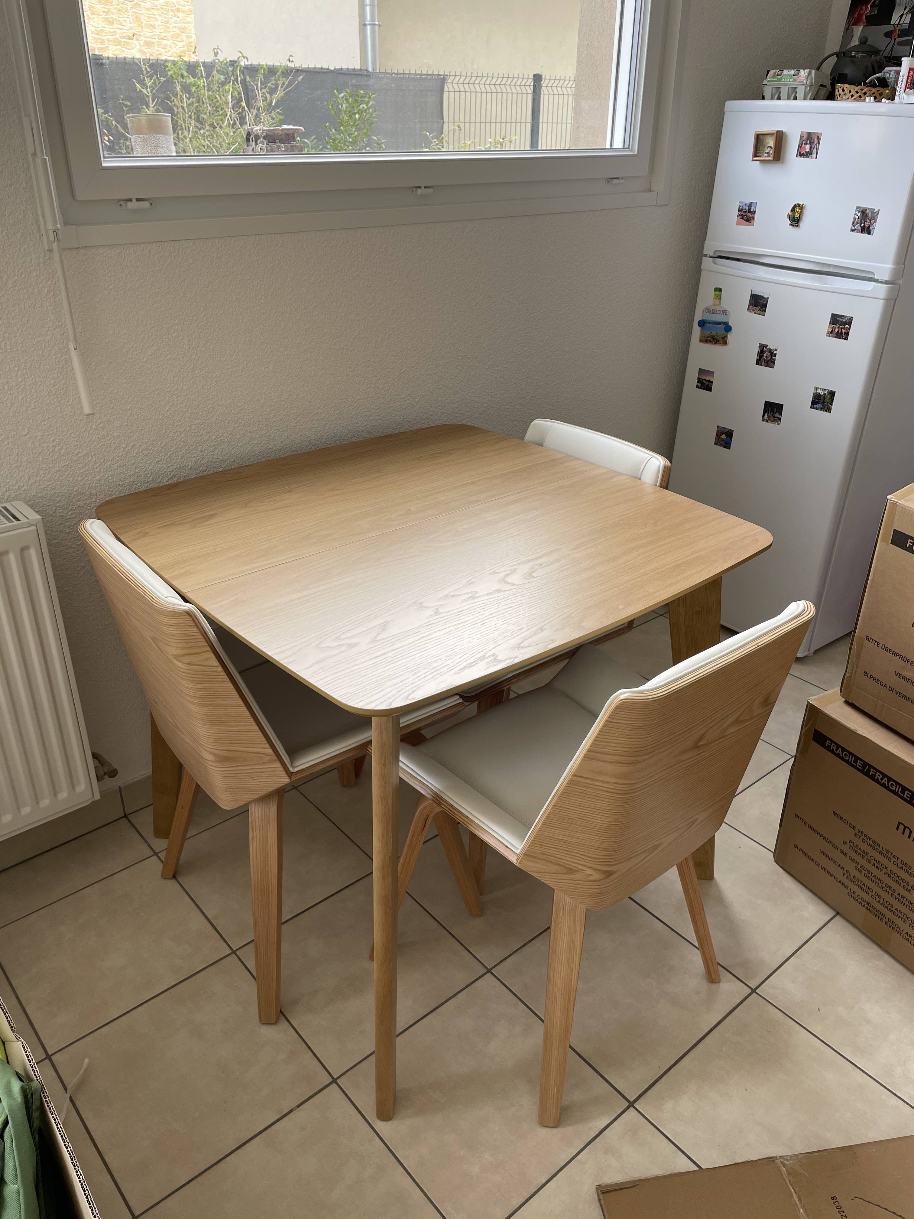 Table à manger extensible scandinave carrée blanche et bois L90-130 cm LEENA - Miliboo
